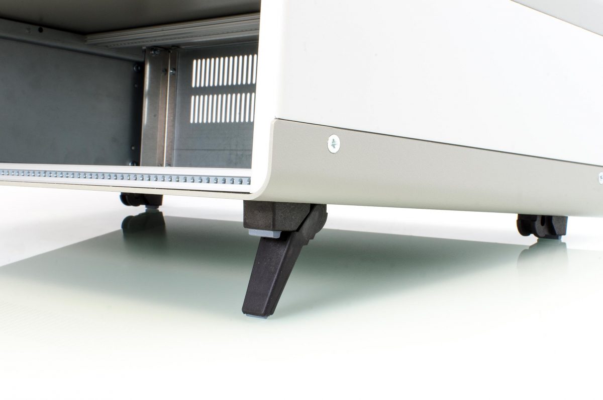 Amazing Feet Kit – Intermas Electronic Enclosures